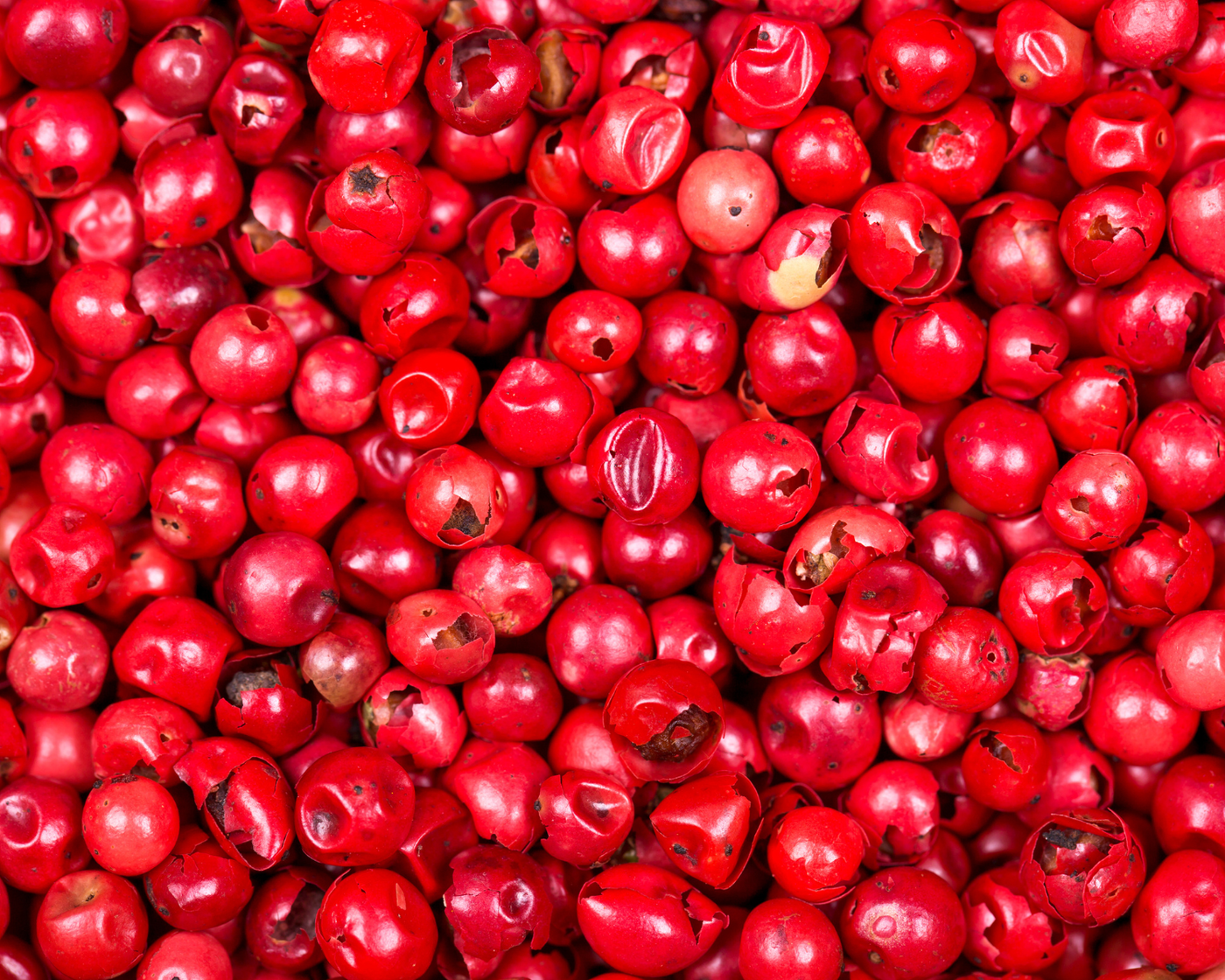 Ingredient Spotlight: Pink Peppercorn Essential Oil – Esas Beauty